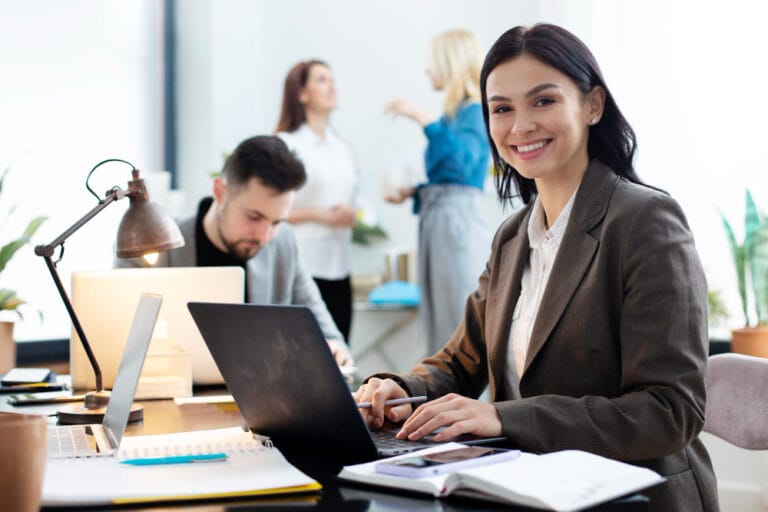 35 Inspirational Job Quotes for Job Seekers in 2025